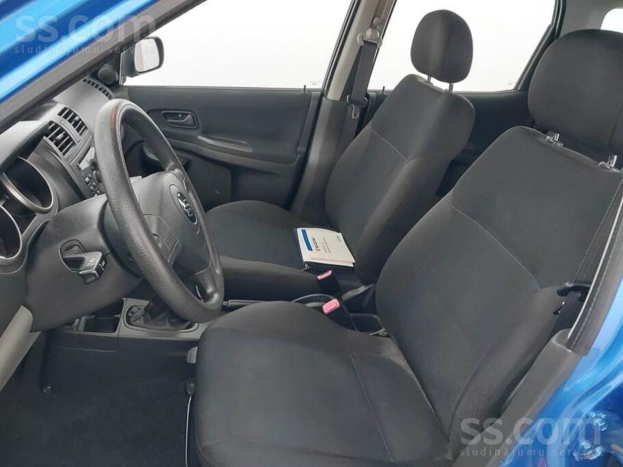 Zils Suzuki Ignis 2005 Limbaži, ar dzinēja tilpumu 1.50 L un nobraukumu 225 tūkst. km par 2950 €, foto 11 vietnē AUTOMOTO.COM.LV