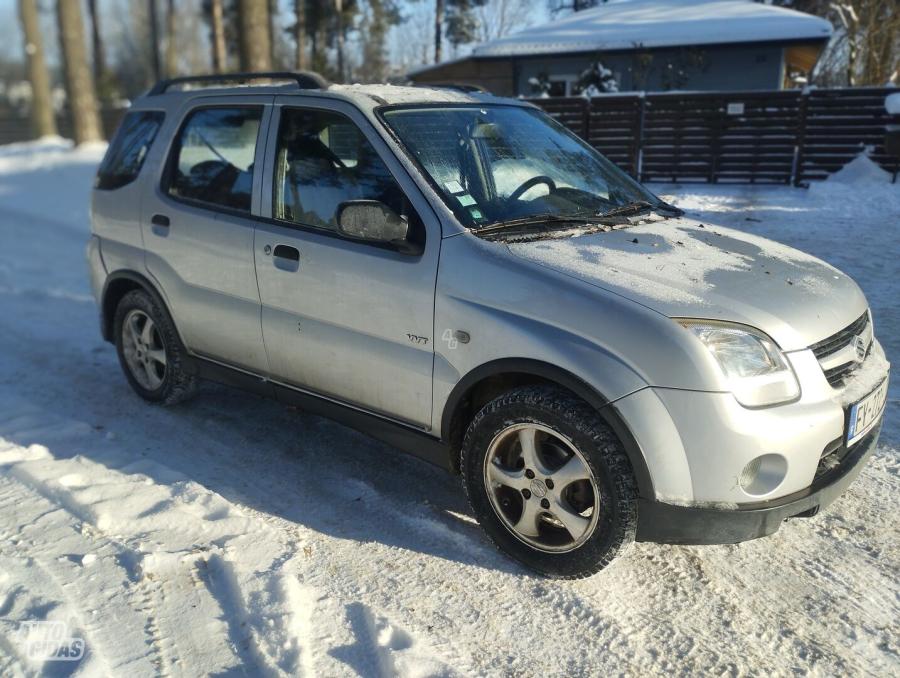 Pelēks Suzuki Ignis 2006 Viļņa, ar dzinēja tilpumu 1.50 L un nobraukumu 217 tūkst. km par 1000 €, foto 4 vietnē AUTOMOTO.COM.LV