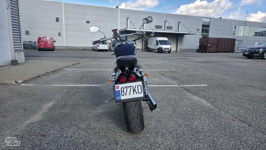 Black Suzuki Intruder 1988 in Vilnius, with an engine capacity of 1.40 L and mileage of 43 thousand km for 3100 €, photo 4 on AUTOMOTO.COM.LV