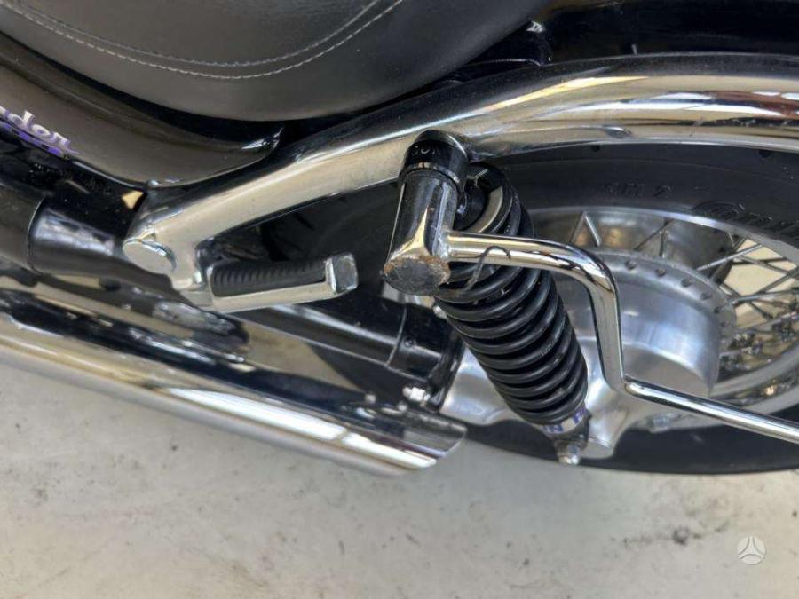 Black Suzuki Intruder 1991 in Radviliskis, with an engine capacity of 1.36 L and mileage of 62 thousand km for 2250 €, photo 16 on AUTOMOTO.COM.LV