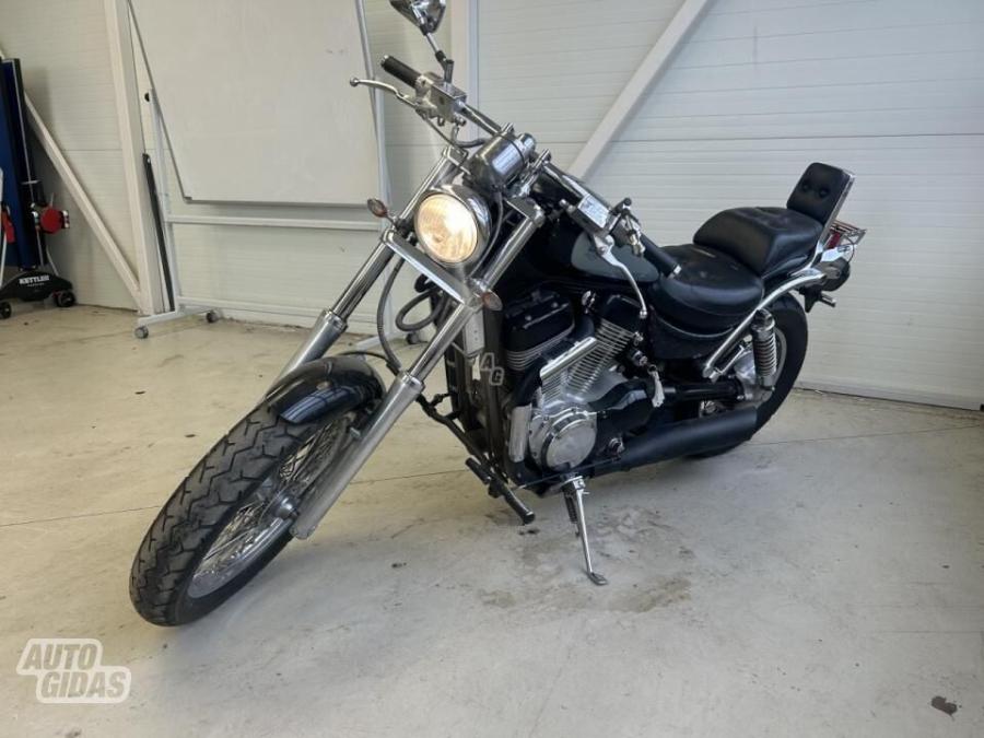 Black Suzuki Intruder 1994 in Radviliskis, with an engine capacity of 1.36 L and mileage of 70 thousand km for 1900 €, photo 1 on AUTOMOTO.COM.LV