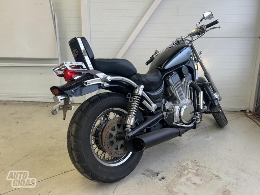 Black Suzuki Intruder 1994 in Radviliskis, with an engine capacity of 1.36 L and mileage of 70 thousand km for 1900 €, photo 4 on AUTOMOTO.COM.LV
