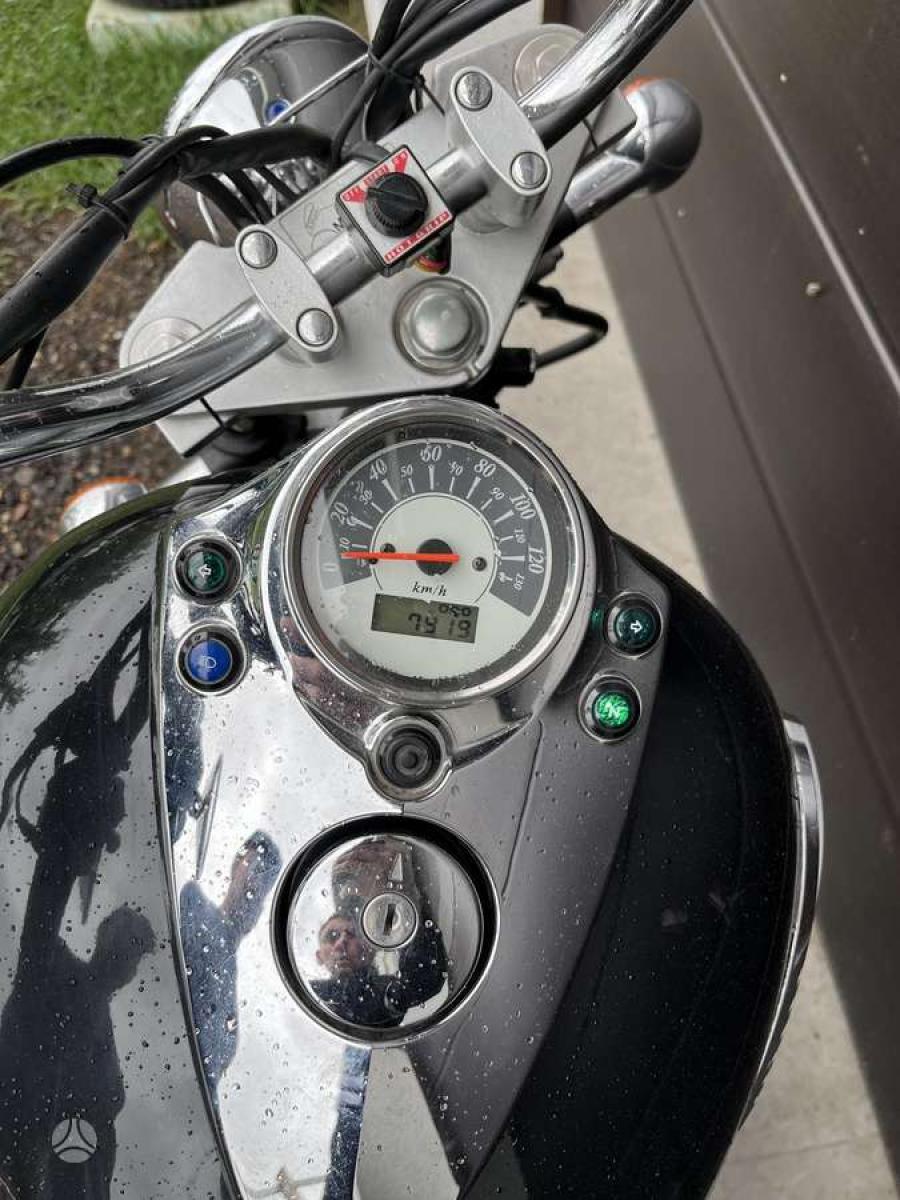 Black Suzuki Intruder 1998 in Alytus, with an engine capacity of 0.13 L and mileage of 8 thousand km for 2500 €, photo 7 on AUTOMOTO.COM.LV