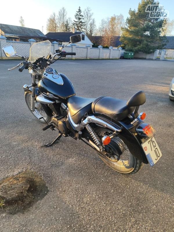 Melns Suzuki Intruder 2004 Viļņa, ar dzinēja tilpumu 0.13 L un nobraukumu 26 tūkst. km par 2200 €, foto 2 vietnē AUTOMOTO.COM.LV