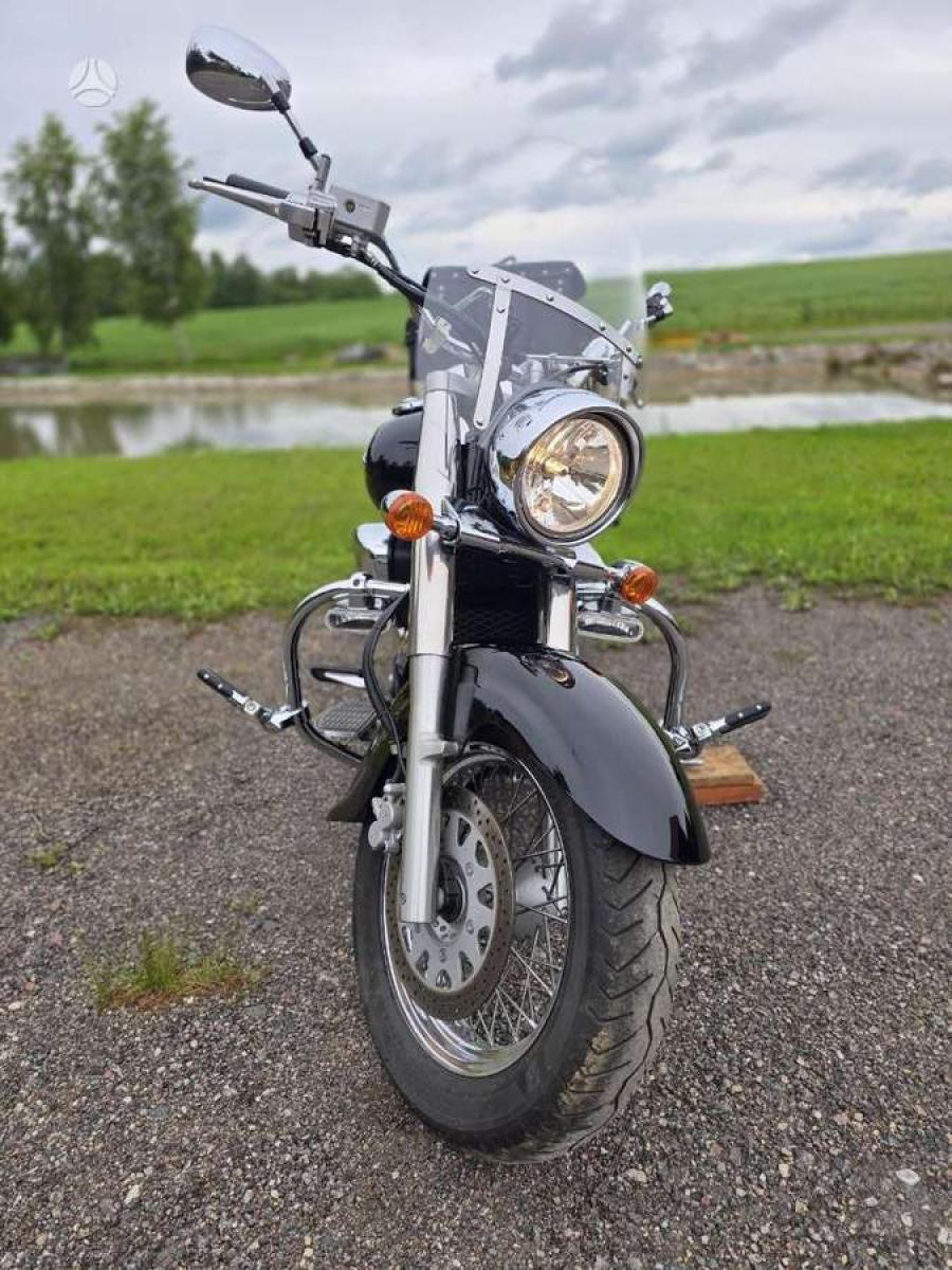 Black Suzuki Intruder 2009 in Prienai, with an engine capacity of 0.80 L and mileage of 19 thousand km for 3600 €, photo 4 on AUTOMOTO.COM.LV