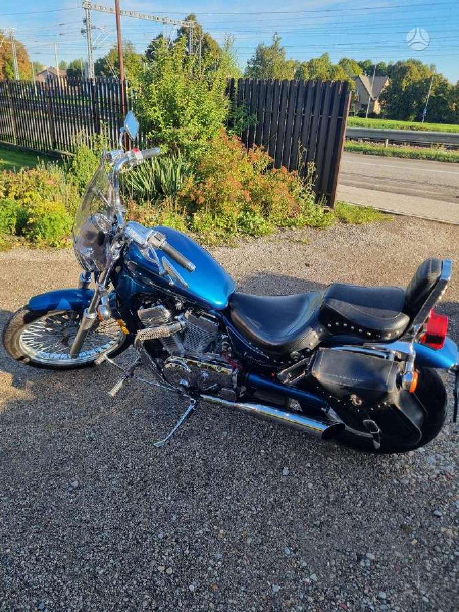 Blue Suzuki Intruder 1992 in Siauliai, with an engine capacity of 0.81 L and mileage of 45 thousand km for 3250 €, photo 3 on AUTOMOTO.COM.LV