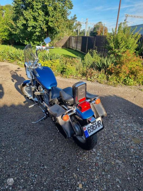 Suzuki Intruder 1992 in Siauliai on AUTOMOTO.COM.LV Blue Suzuki Intruder 1992 in Siauliai, with an engine capacity of 0.81 L and mileage of 45 thousand km for 3250 €, photo 6 on AUTOMOTO.COM.LV