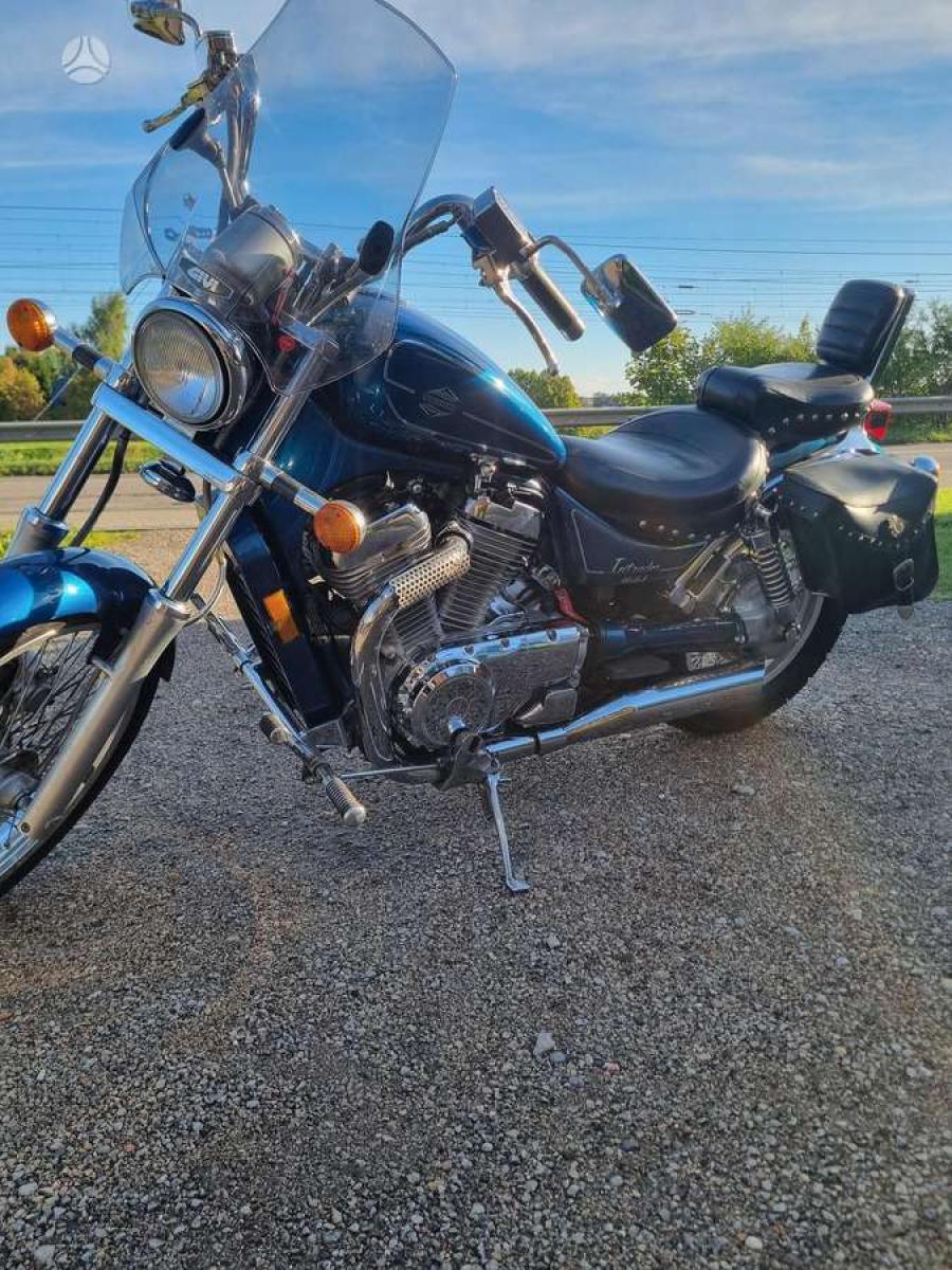 Blue Suzuki Intruder 1992 in Siauliai, with an engine capacity of 0.81 L and mileage of 45 thousand km for 3250 €, photo 7 on AUTOMOTO.COM.LV