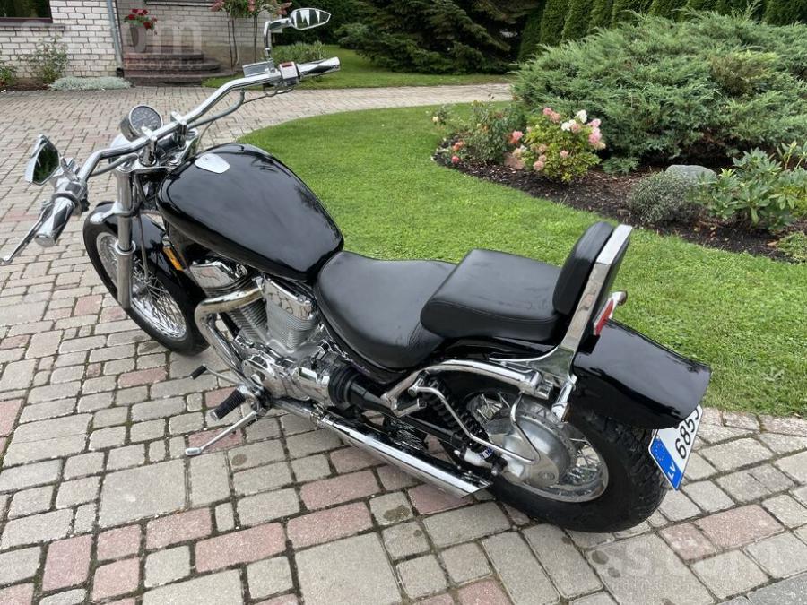 Suzuki Intruder 1992 Dobele, ar dzinēja tilpumu 1.40 L un nobraukumu 0 tūkst. km par 2950 €, foto 8 vietnē AUTOMOTO.COM.LV