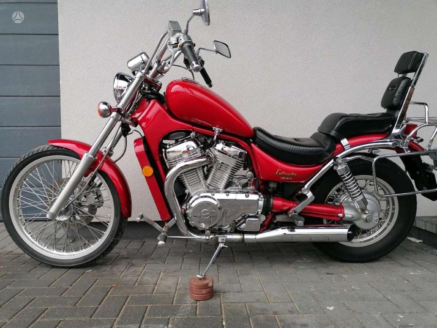 Suzuki Intruder 1995 in Klaipeda, with an engine capacity of 0.80 L and mileage of 40 thousand km for 2300 €, photo 1 on AUTOMOTO.COM.LV