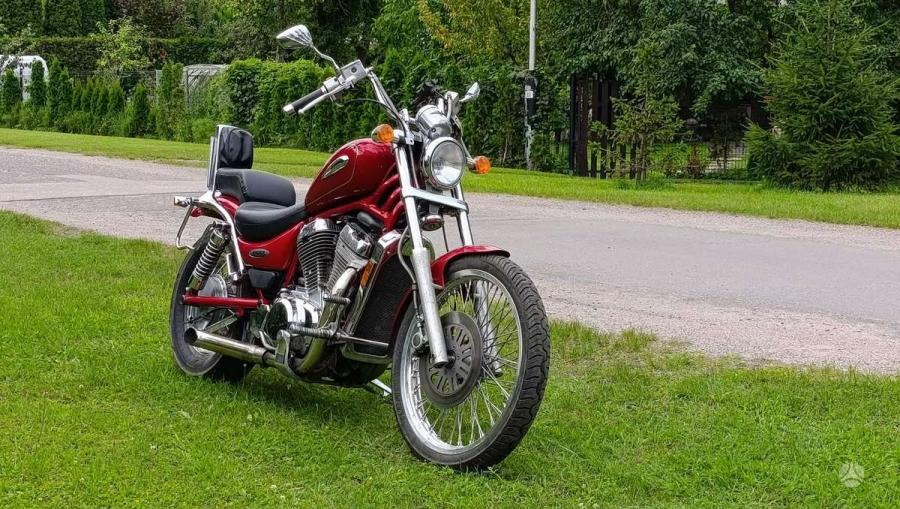 Suzuki Intruder 1997 in Kaunas, with an engine capacity of 0.80 L and mileage of 28 thousand km for 3000 €, photo 1 on AUTOMOTO.COM.LV