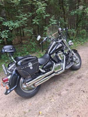 Suzuki Intruder 2000 in Kazlu Ruda, with an engine capacity of 1.50 L and mileage of 41 thousand km for 3050 €, photo  on AUTOMOTO.COM.LV