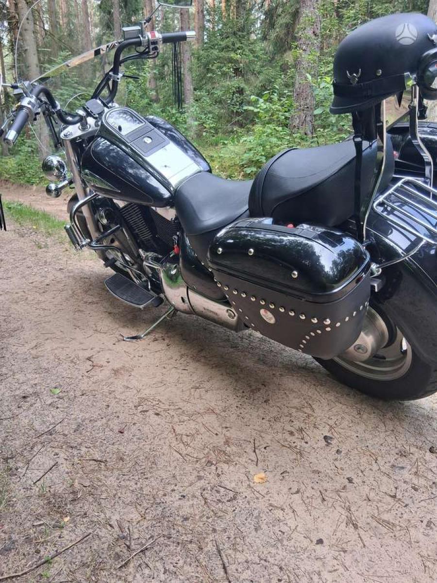 Suzuki Intruder 2000 in Kazlu Ruda, with an engine capacity of 1.50 L and mileage of 41 thousand km for 3050 €, photo 8 on AUTOMOTO.COM.LV