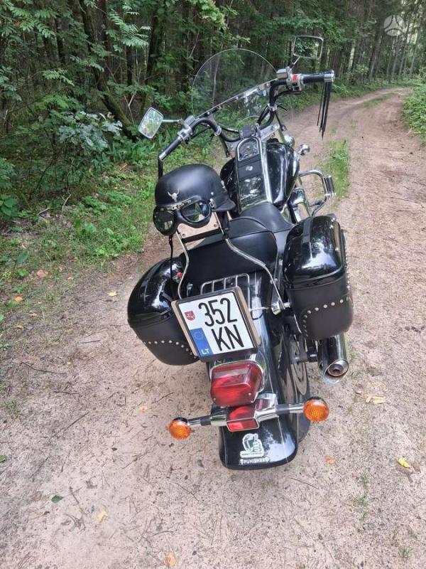 Suzuki Intruder 2000 in Kazlu Ruda, with an engine capacity of 1.50 L and mileage of 41 thousand km for 3050 €, photo 9 on AUTOMOTO.COM.LV