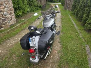 Suzuki Intruder 2005 in Kursenai, with an engine capacity of 0.80 L and mileage of 31 thousand km for 4800 €, photo 3 on AUTOMOTO.COM.LV