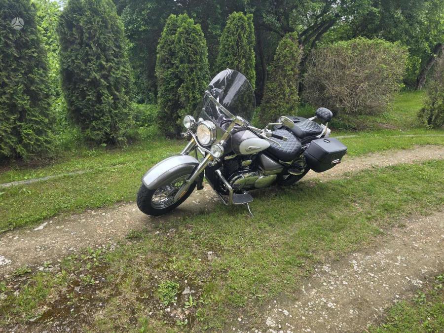Suzuki Intruder 2005 in Kursenai, with an engine capacity of 0.80 L and mileage of 31 thousand km for 4800 €, photo 4 on AUTOMOTO.COM.LV