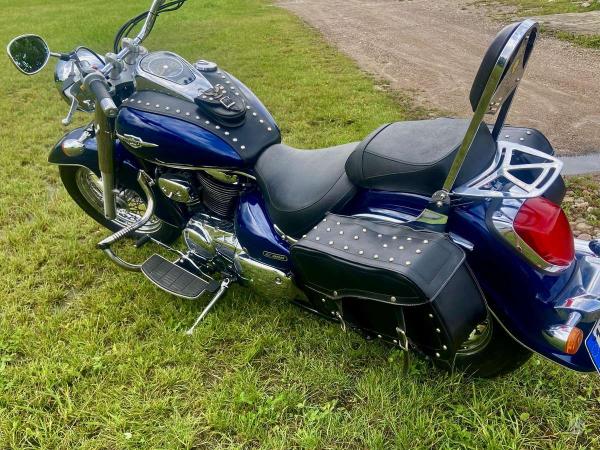 Suzuki Intruder 2010 Kretinga vietnÄ Suzuki Intruder 2010 Kretinga, ar dzinÄja tilpumu 0.80 L un nobraukumu 20 tÅ«kst. km par 4200 ā¬, foto 5 vietnÄ AUTOMOTO.COM.LV