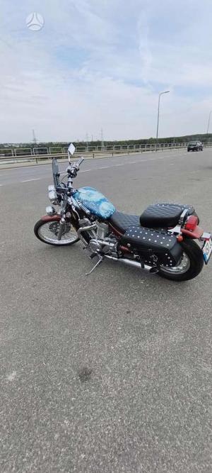 Red Suzuki Intruder 1995 in Kaunas, with an engine capacity of 0.81 L and mileage of 30 thousand km for 3250 €, photo 5 on AUTOMOTO.COM.LV