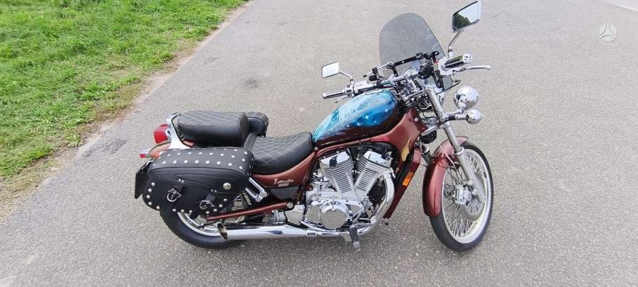Red Suzuki Intruder 1995 in Kaunas, with an engine capacity of 0.81 L and mileage of 30 thousand km for 3250 €, photo 7 on AUTOMOTO.COM.LV