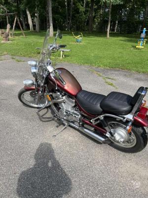 Red Suzuki Intruder 1996 in Pakruojis, with an engine capacity of 0.80 L and mileage of 19 thousand km for 3000 €, photo 5 on AUTOMOTO.COM.LV