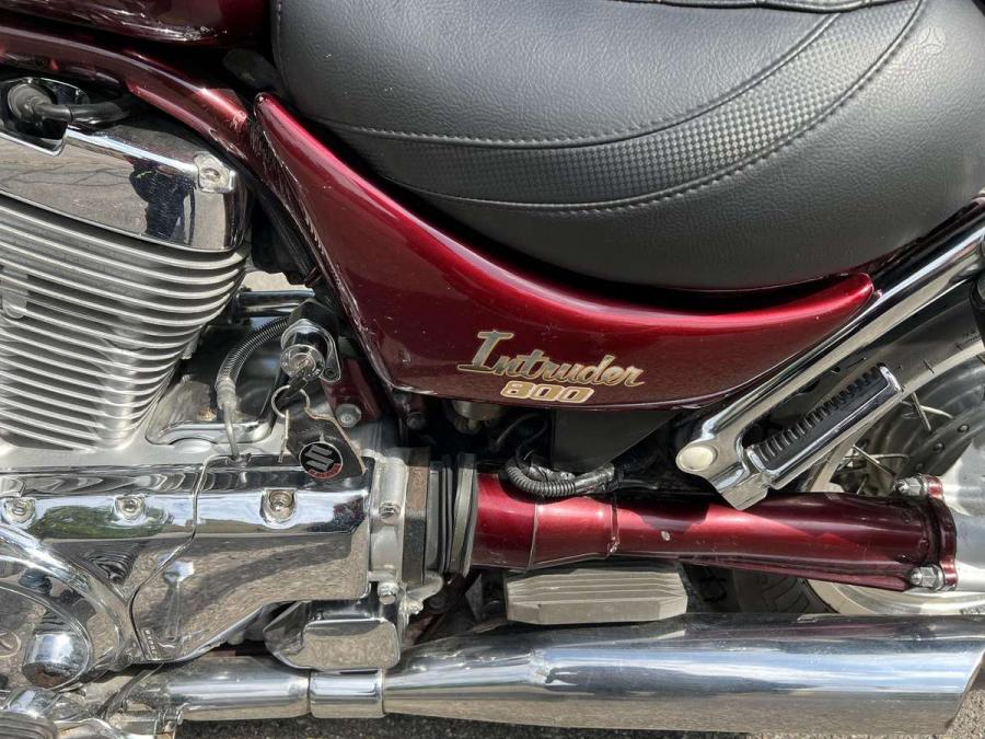 Red Suzuki Intruder 1996 in Pakruojis, with an engine capacity of 0.80 L and mileage of 19 thousand km for 3000 €, photo 13 on AUTOMOTO.COM.LV