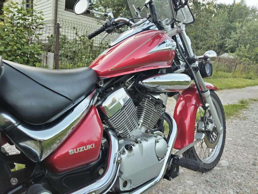 Red Suzuki Intruder 1999 in Vilnius, with an engine capacity of 0.13 L and mileage of 30 thousand km for 3400 €, photo 3 on AUTOMOTO.COM.LV