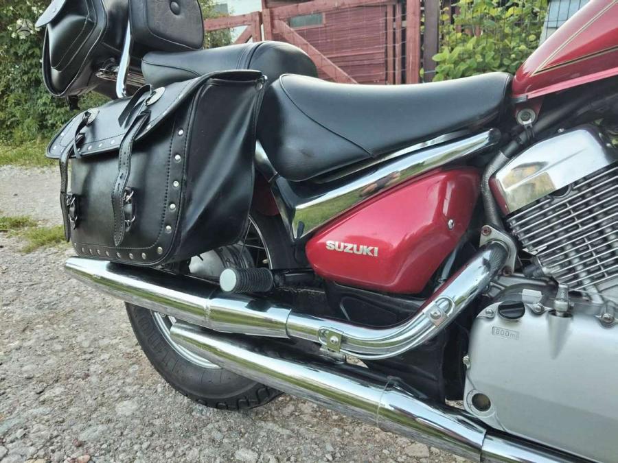 Red Suzuki Intruder 1999 in Vilnius, with an engine capacity of 0.13 L and mileage of 30 thousand km for 3400 €, photo 4 on AUTOMOTO.COM.LV