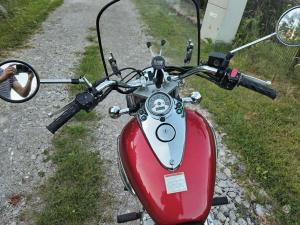 Red Suzuki Intruder 1999 in Vilnius, with an engine capacity of 0.13 L and mileage of 30 thousand km for 3400 €, photo 6 on AUTOMOTO.COM.LV