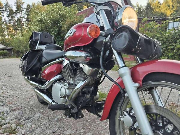 Red Suzuki Intruder 1999 in Vilnius, with an engine capacity of 0.13 L and mileage of 30 thousand km for 3400 €, photo 7 on AUTOMOTO.COM.LV