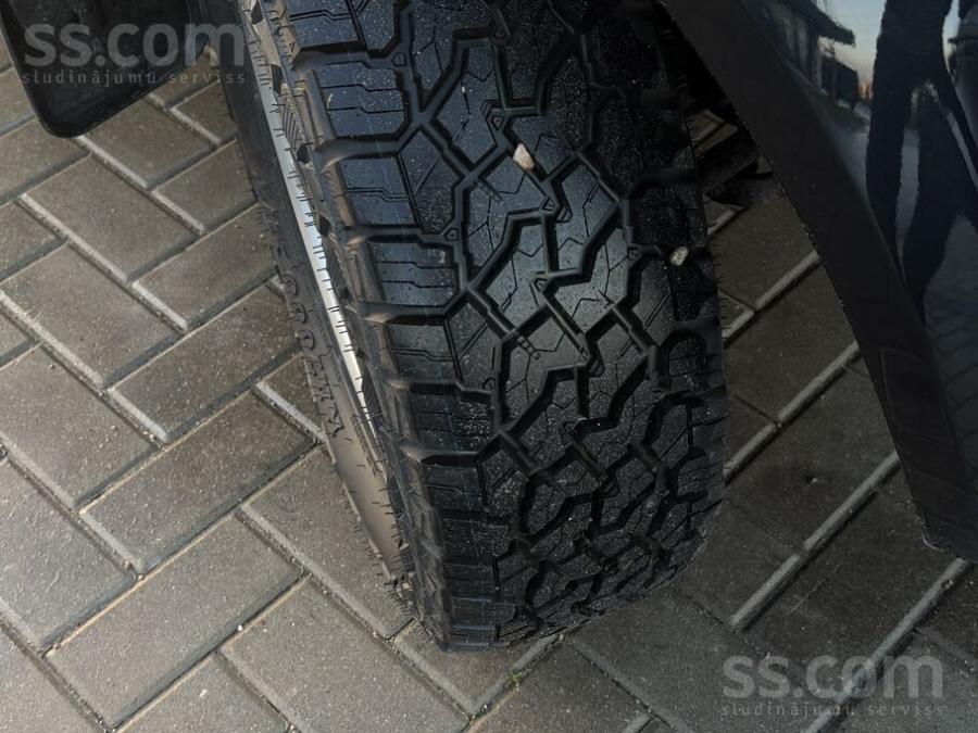 Melns Suzuki Jimny 2009 Rīga, ar dzinēja tilpumu 1.30 L un nobraukumu 148 tūkst. km par 9900 €, foto 20 vietnē AUTOMOTO.COM.LV