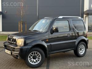 Melns Suzuki Jimny 2009 Rīga, ar dzinēja tilpumu 1.30 L un nobraukumu 148 tūkst. km par 8750 €, foto  vietnē AUTOMOTO.COM.LV