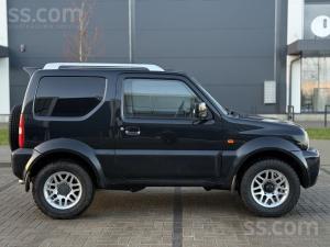 Black Suzuki Jimny 2009 in Riga, with an engine capacity of 1.30 L and mileage of 148 thousand km for 8750 €, photo 7 on AUTOMOTO.COM.LV