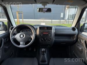 Black Suzuki Jimny 2009 in Riga, with an engine capacity of 1.30 L and mileage of 148 thousand km for 8750 €, photo 10 on AUTOMOTO.COM.LV