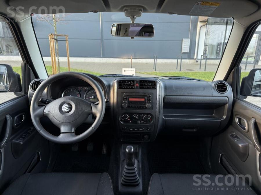 Black Suzuki Jimny 2009 in Riga, with an engine capacity of 1.30 L and mileage of 148 thousand km for 8750 €, photo 10 on AUTOMOTO.COM.LV