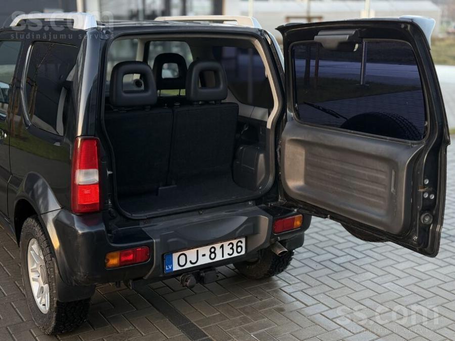 Black Suzuki Jimny 2009 in Riga, with an engine capacity of 1.30 L and mileage of 148 thousand km for 8750 €, photo 19 on AUTOMOTO.COM.LV