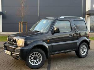 Black Suzuki Jimny 2009 in Riga, with an engine capacity of 1.30 L and mileage of 148 thousand km for 8950 €, photo  on AUTOMOTO.COM.LV