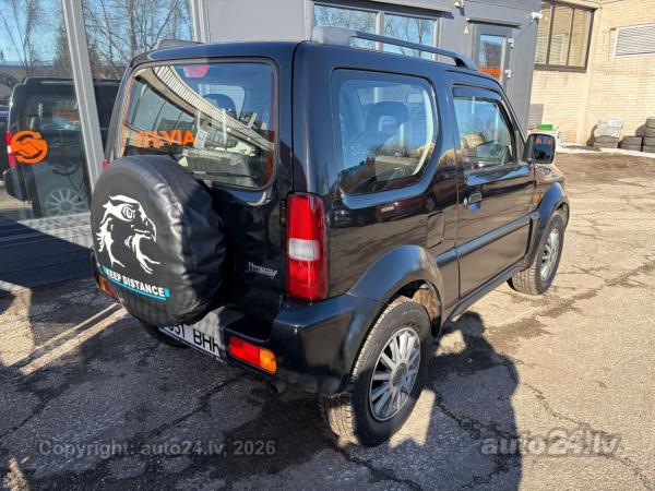 Black Suzuki Jimny 2012 in Tallinn, with an engine capacity of 1.30 L and mileage of 166 thousand km for 6990 €, photo 4 on AUTOMOTO.COM.LV