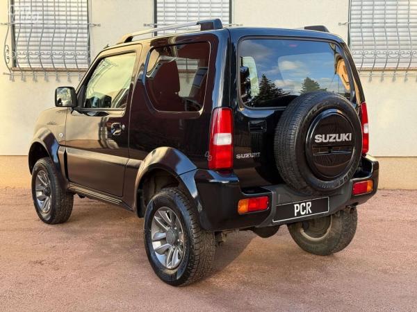 Black Suzuki Jimny 2017 in Kaunas, with an engine capacity of 1.30 L and mileage of 70 thousand km for 21884 €, photo 8 on AUTOMOTO.COM.LV
