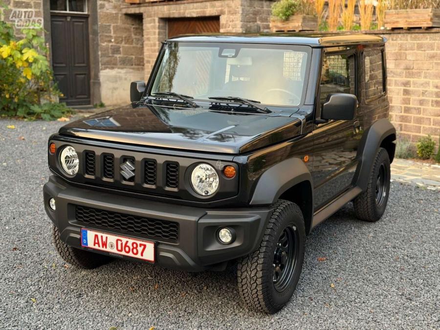 Black Suzuki Jimny 2023 in Kaunas, with an engine capacity of 1.50 L and mileage of 50 thousand km for 32134 €, photo 1 on AUTOMOTO.COM.LV