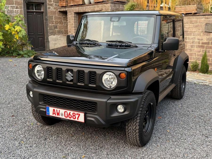 Black Suzuki Jimny 2023 in Kaunas, with an engine capacity of 1.50 L and mileage of 50 thousand km for 32134 €, photo 4 on AUTOMOTO.COM.LV
