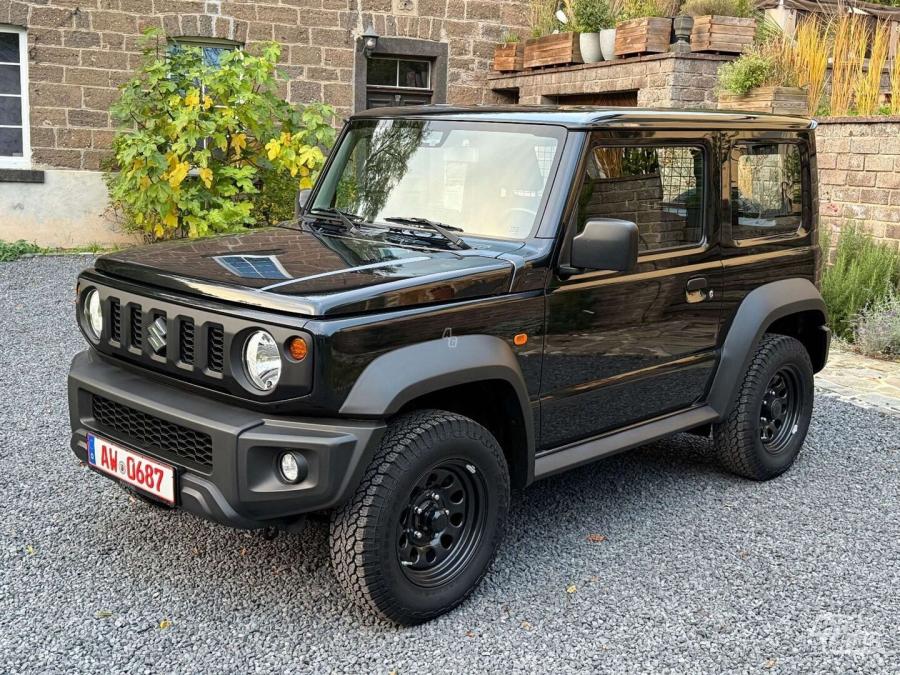 Black Suzuki Jimny 2023 in Kaunas, with an engine capacity of 1.50 L and mileage of 50 thousand km for 32134 €, photo 7 on AUTOMOTO.COM.LV