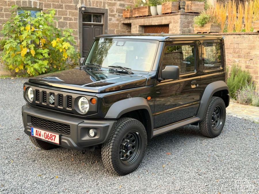 Black Suzuki Jimny 2023 in Kaunas, with an engine capacity of 1.50 L and mileage of 50 thousand km for 32134 €, photo 12 on AUTOMOTO.COM.LV