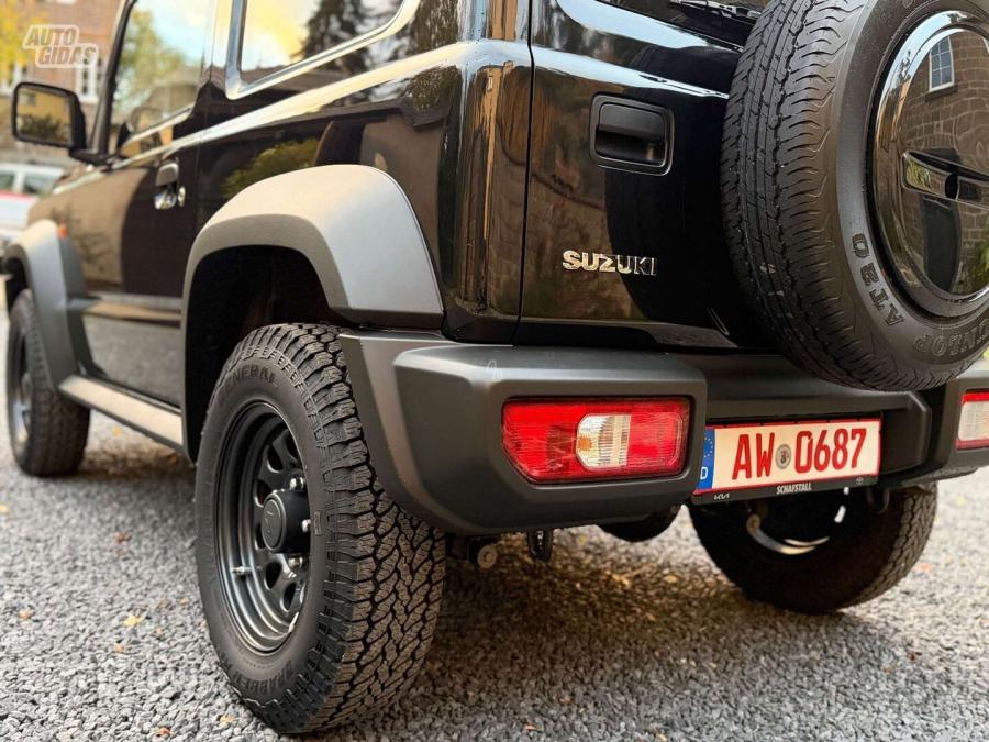 Black Suzuki Jimny 2023 in Kaunas, with an engine capacity of 1.50 L and mileage of 50 thousand km for 32134 €, photo 19 on AUTOMOTO.COM.LV