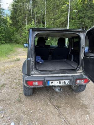 Melns Suzuki Jimny 2023 Rīga, ar dzinēja tilpumu 1.50 L un nobraukumu 15 tūkst. km par 26500 €, foto 4 vietnē AUTOMOTO.COM.LV