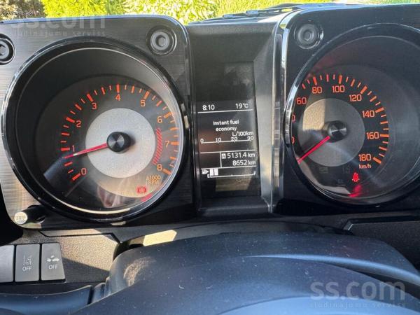 Melns Suzuki Jimny 2024 Rīga, ar dzinēja tilpumu 1.50 L un nobraukumu 9 tūkst. km par 23500 €, foto 6 vietnē AUTOMOTO.COM.LV