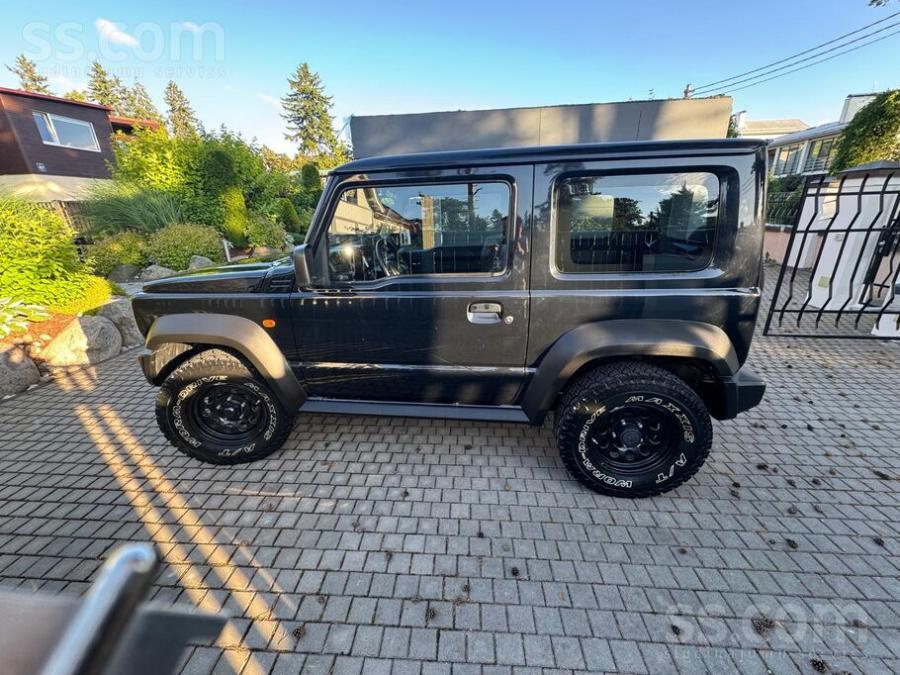 Melns Suzuki Jimny 2024 Rīga, ar dzinēja tilpumu 1.50 L un nobraukumu 9 tūkst. km par 23500 €, foto 6 vietnē AUTOMOTO.COM.LV
