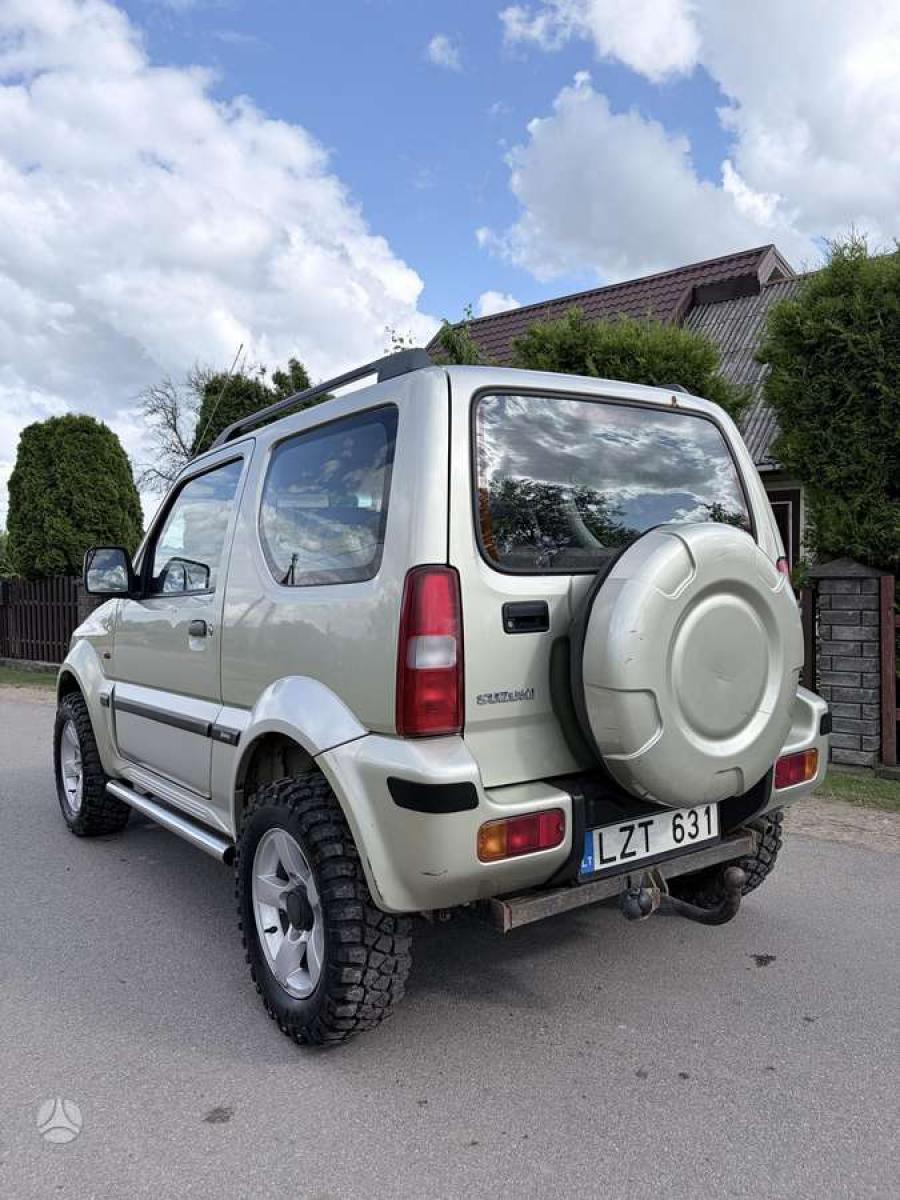 Brown Suzuki Jimny 2002 in Vilnius, with an engine capacity of 1.33 L and mileage of 134 thousand km for 4400 €, photo 15 on AUTOMOTO.COM.LV