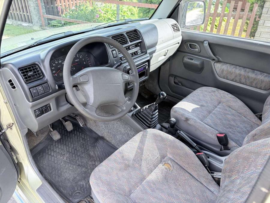 Brown Suzuki Jimny 2002 in Vilnius, with an engine capacity of 1.33 L and mileage of 134 thousand km for 4400 €, photo 27 on AUTOMOTO.COM.LV