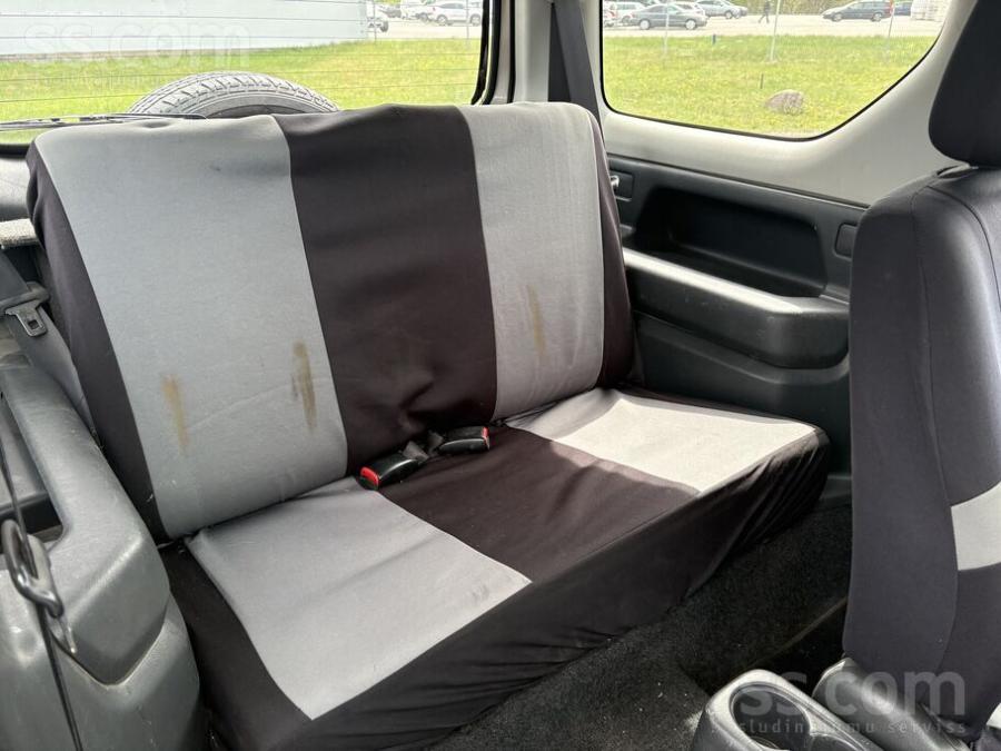 Brūns Suzuki Jimny 2007 Daugavpils, ar dzinēja tilpumu 1.30 L un nobraukumu 170 tūkst. km par 4850 €, foto 25 vietnē AUTOMOTO.COM.LV