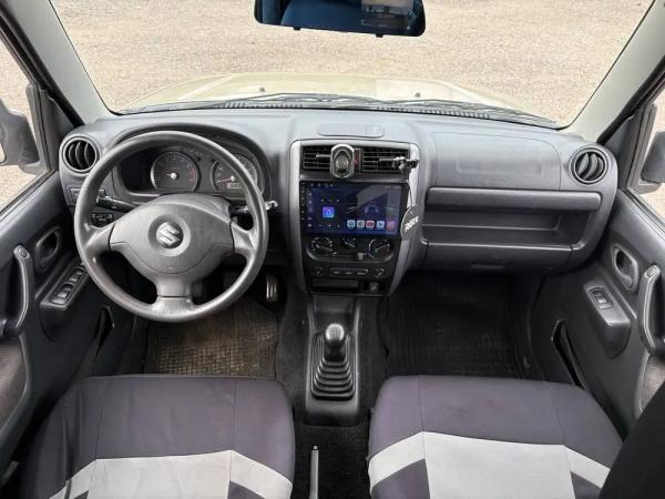 Brown Suzuki Jimny 2007 in Daugavpils, with an engine capacity of 1.30 L and mileage of 170 thousand km for 4850 €, photo 9 on AUTOMOTO.COM.LV